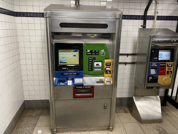 Navigating Public Transit in NYC: Cash vs. Contactless Payments - Your ...