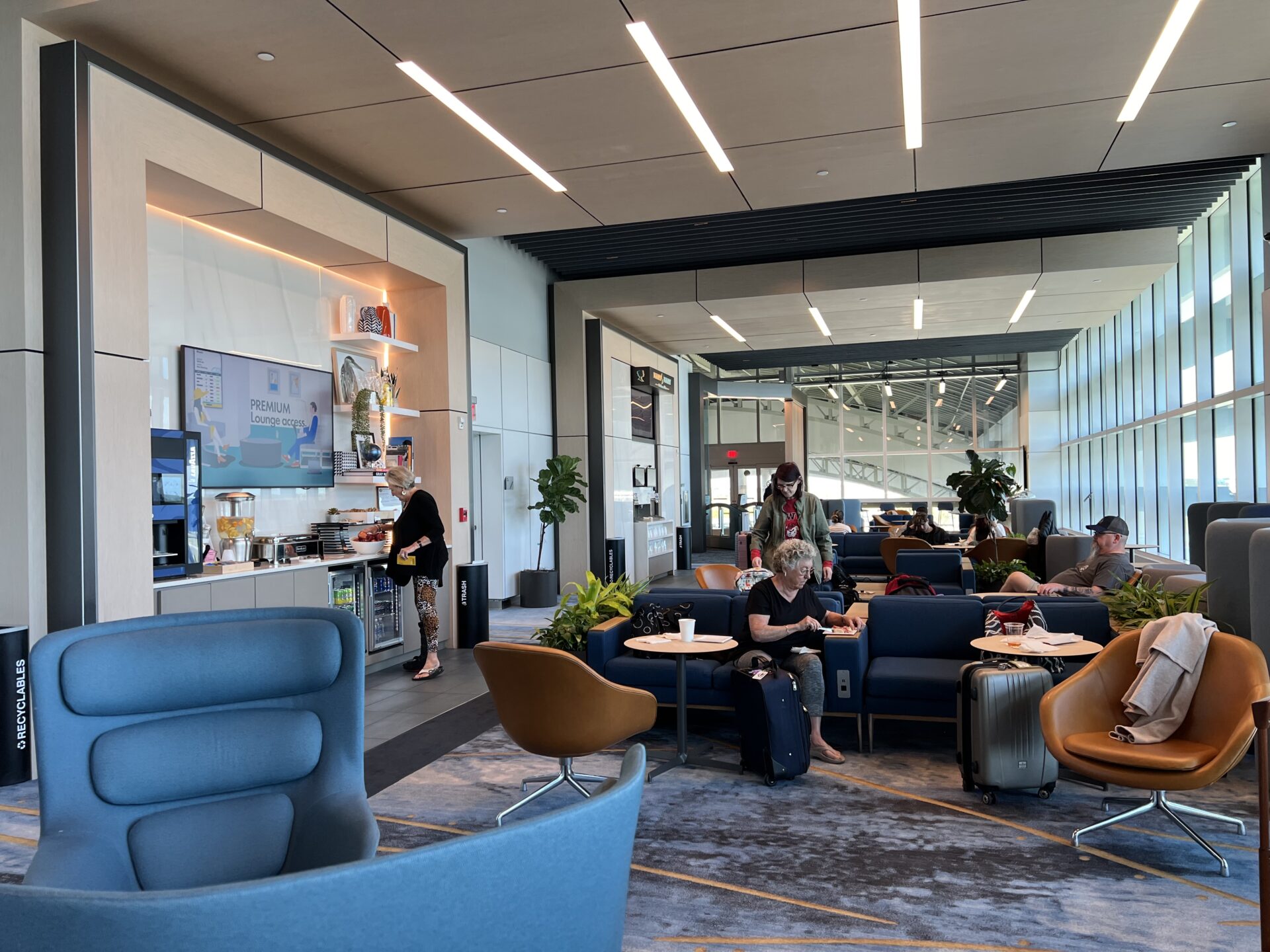 The Brightline Orlando Premium Lounge: Is it Worth the Splurge? - Your ...